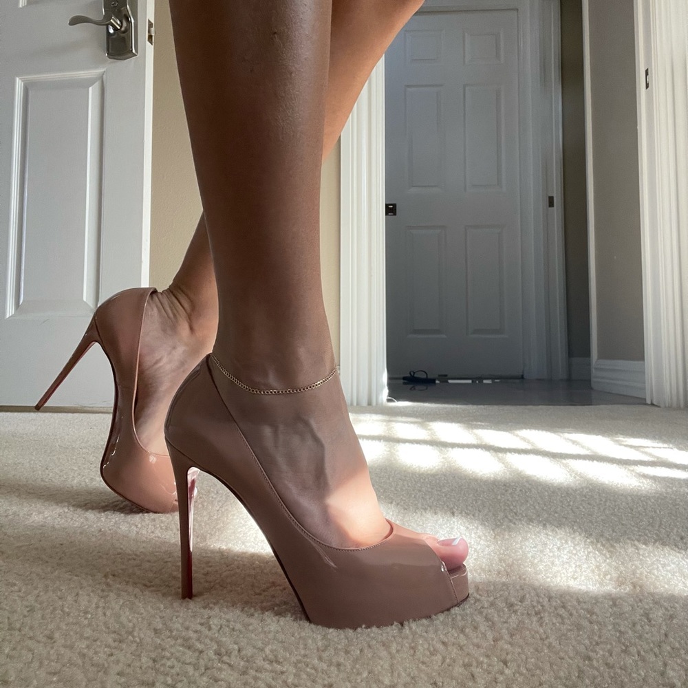 Brand New Christian Louboutin Open Toe Heels Size Us 7 - Gem